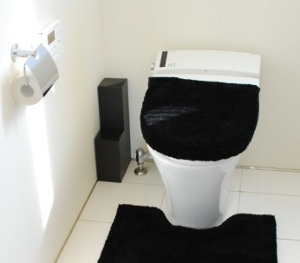 Amazon｜I'mD (アイムディ) コーナーポット RETTO レットー ホワイト RETPT-W｜フタ付きゴミ箱 オンライン通販