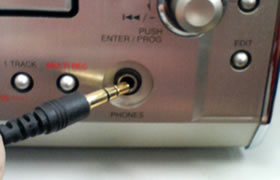 Amazon.co.jp: 【直販モデル】 iriver F700 4GB シルバー F700-4GB-SL : 家電＆カメラ