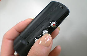 Amazon.co.jp: 【直販モデル】 iriver F700 4GB シルバー F700-4GB-SL : 家電＆カメラ