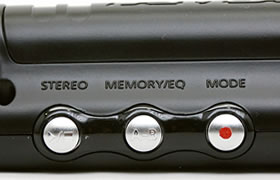 Amazon.co.jp: 【直販モデル】 iriver F700 4GB シルバー F700-4GB-SL : 家電＆カメラ