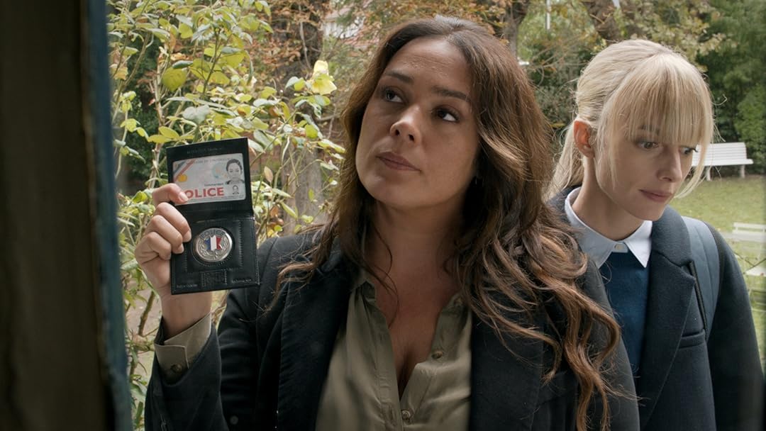 Amazon.co.jp: アストリッドとラファエル 文書係の事件録 (吹替版)を観る | Prime Video