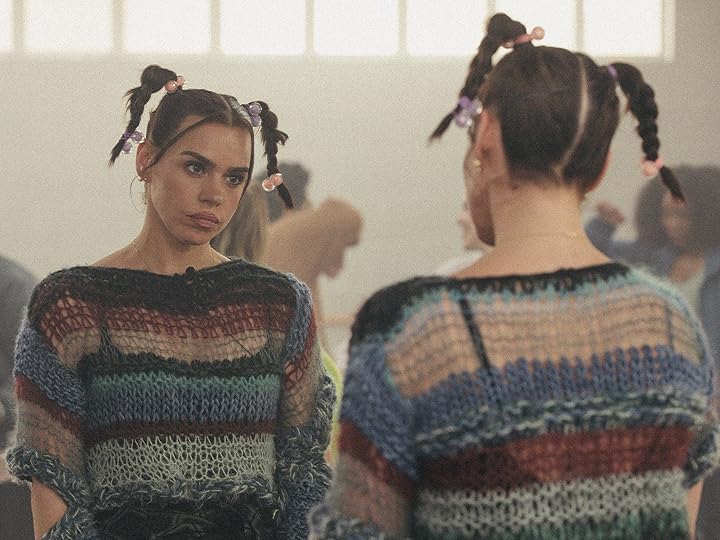 Amazon.co.jp: Season 2 : Billie Piper, Leila Farzad, Daniel Ings ...